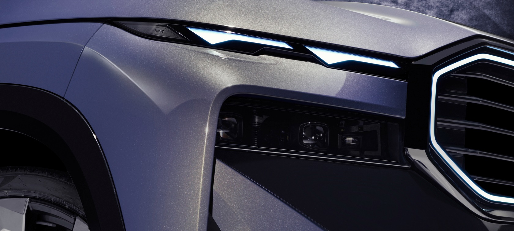 BMW Individual special paint finishes for the BMW XM